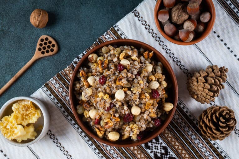 72 Traditional Christmas Foods from Around the World for Traveling ...