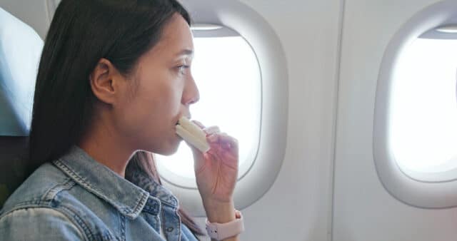 What to Eat (and Avoid) Before & After a Long-Haul Flight - Air Doctor